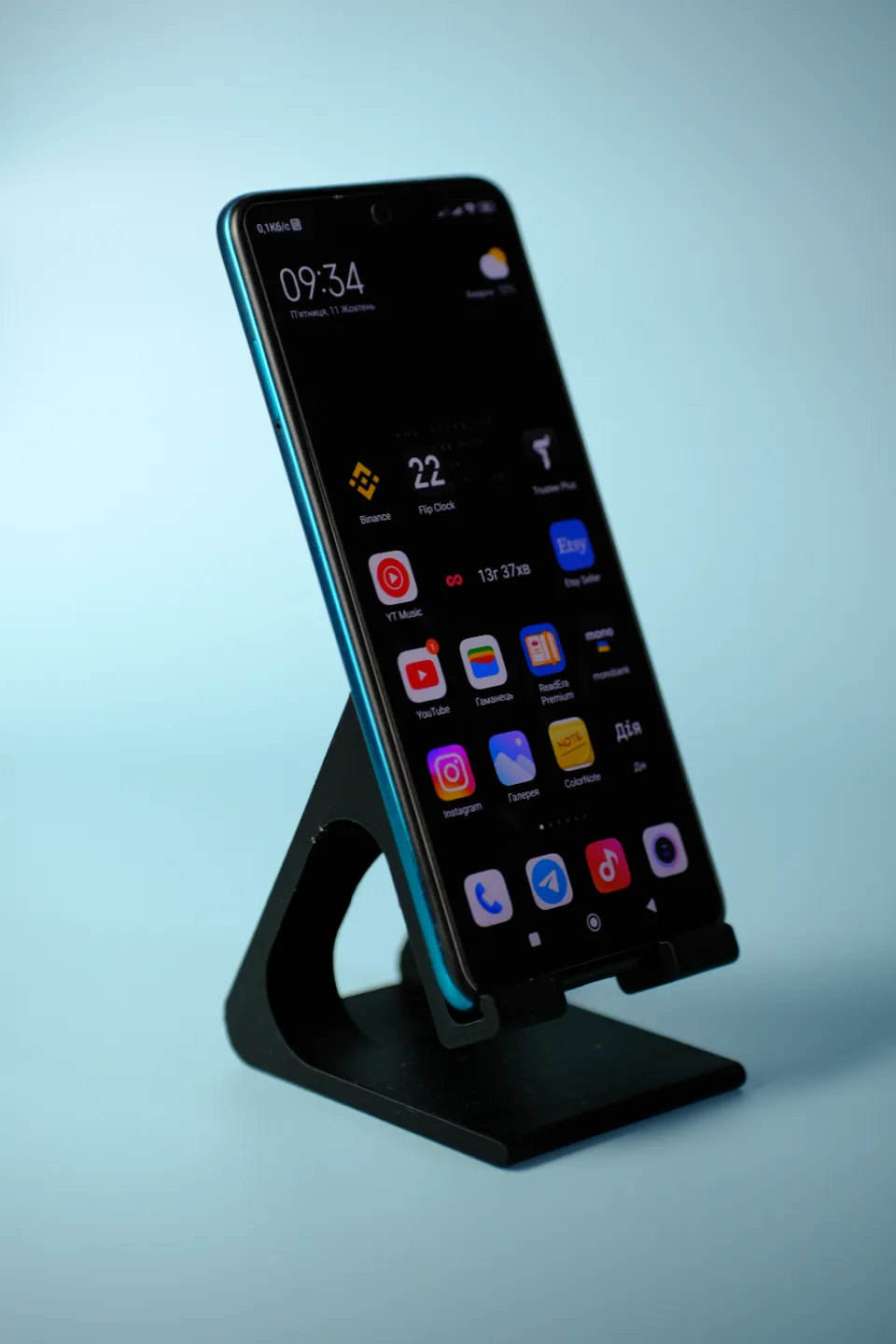 Phone stand V2 by Oleksandr T2L MakerWorld: Download Free 3D Models