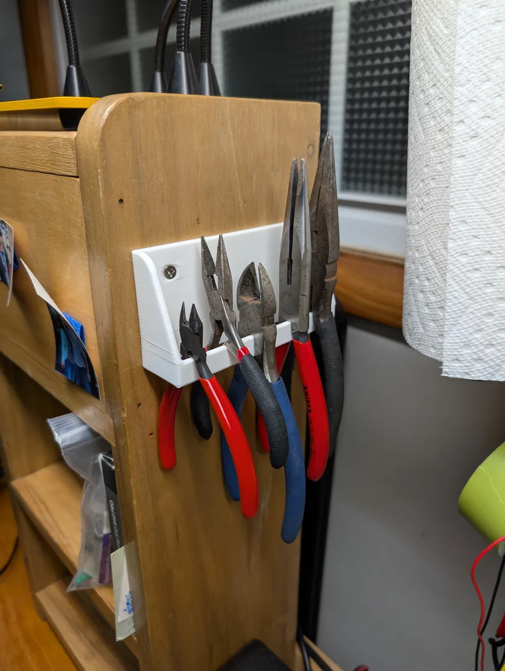 Pliers Holder Wall Mount by user_3952186190 - MakerWorld