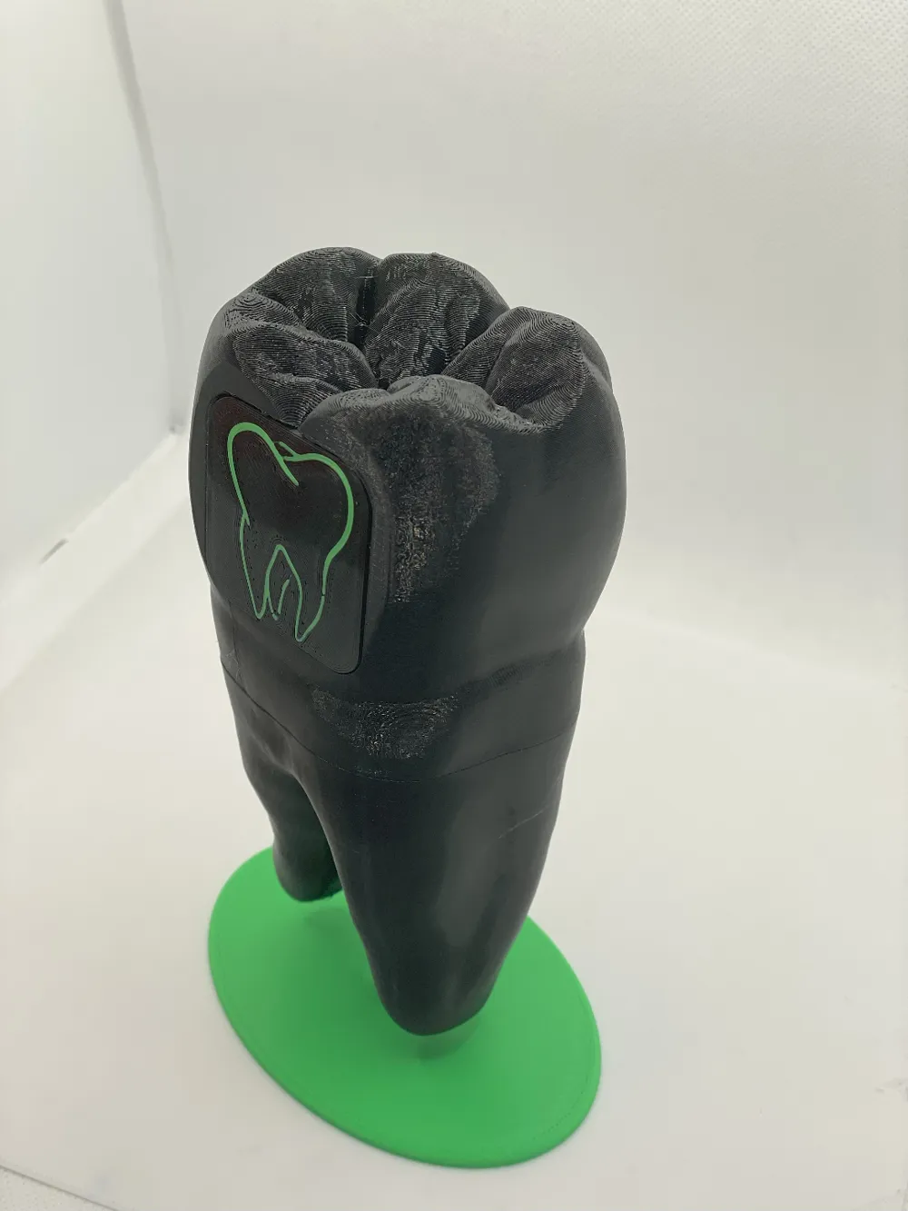 Tooth sculpture with logo / pokal by Van.Illa - MakerWorld