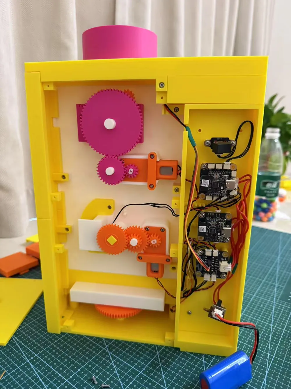 Pusher (Cyberbrick version) - Free 3D Print Model - MakerWorld