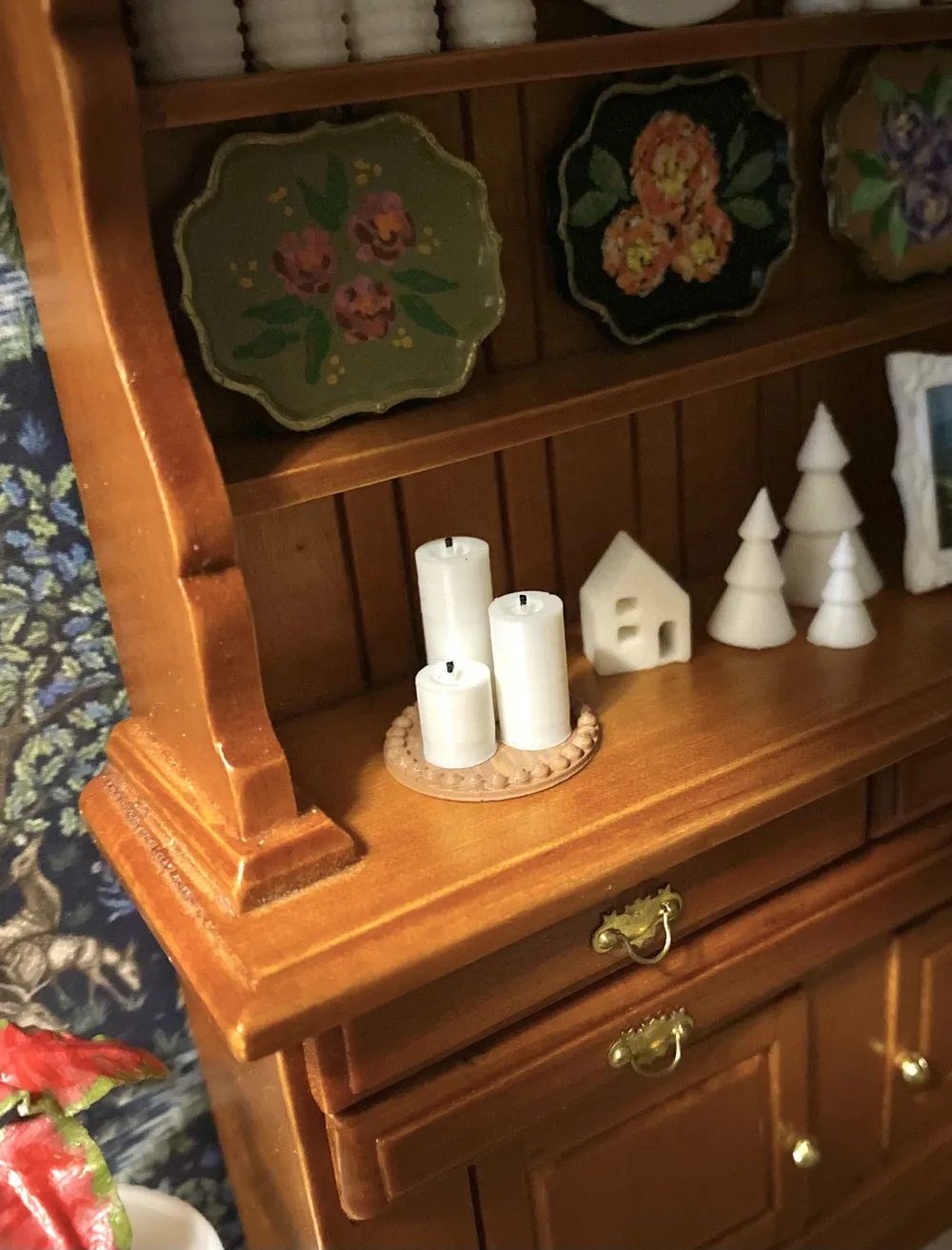 Dollhouse miniatures: Pillar candles and tray - Free 3D Print Model ...