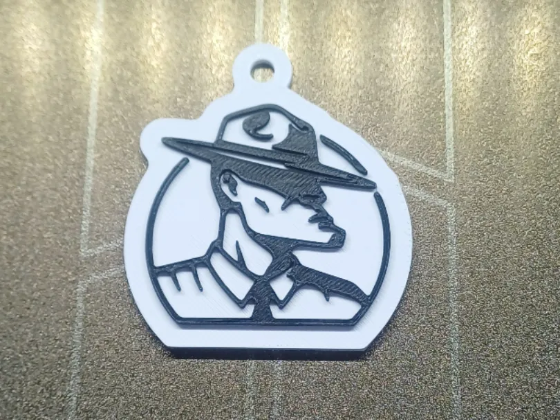 Llavero Oficial Cassius Thundercock por AlienLaser MakerWorld: Descarga Modelos 3D Gratuitos