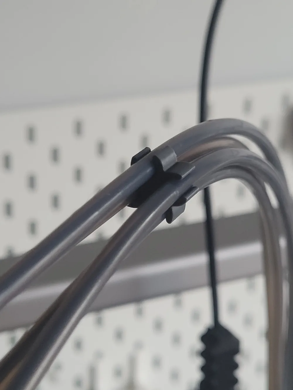 PTFE tube clips (tight) - Free 3D Print Model - MakerWorld