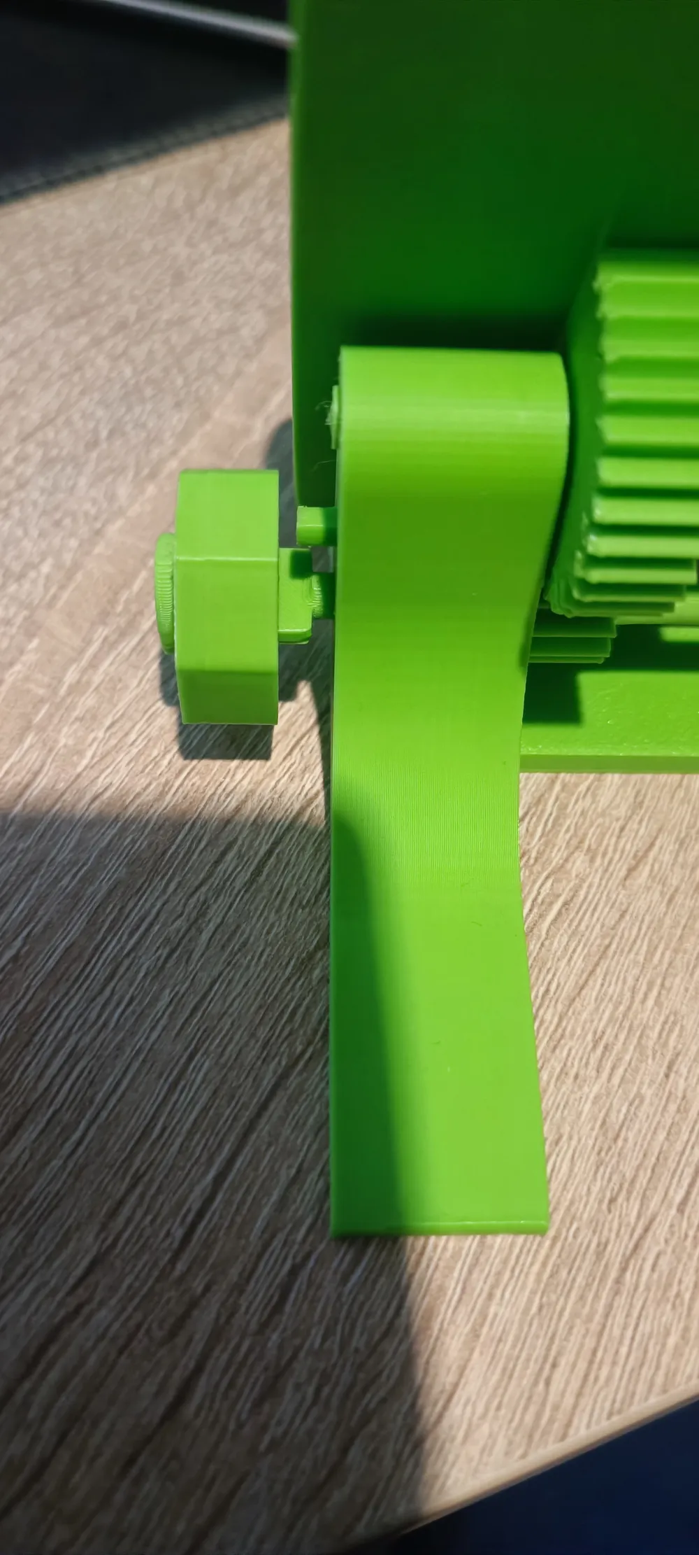 Adjustable holder for a mini projector - Free 3D Print Model - MakerWorld