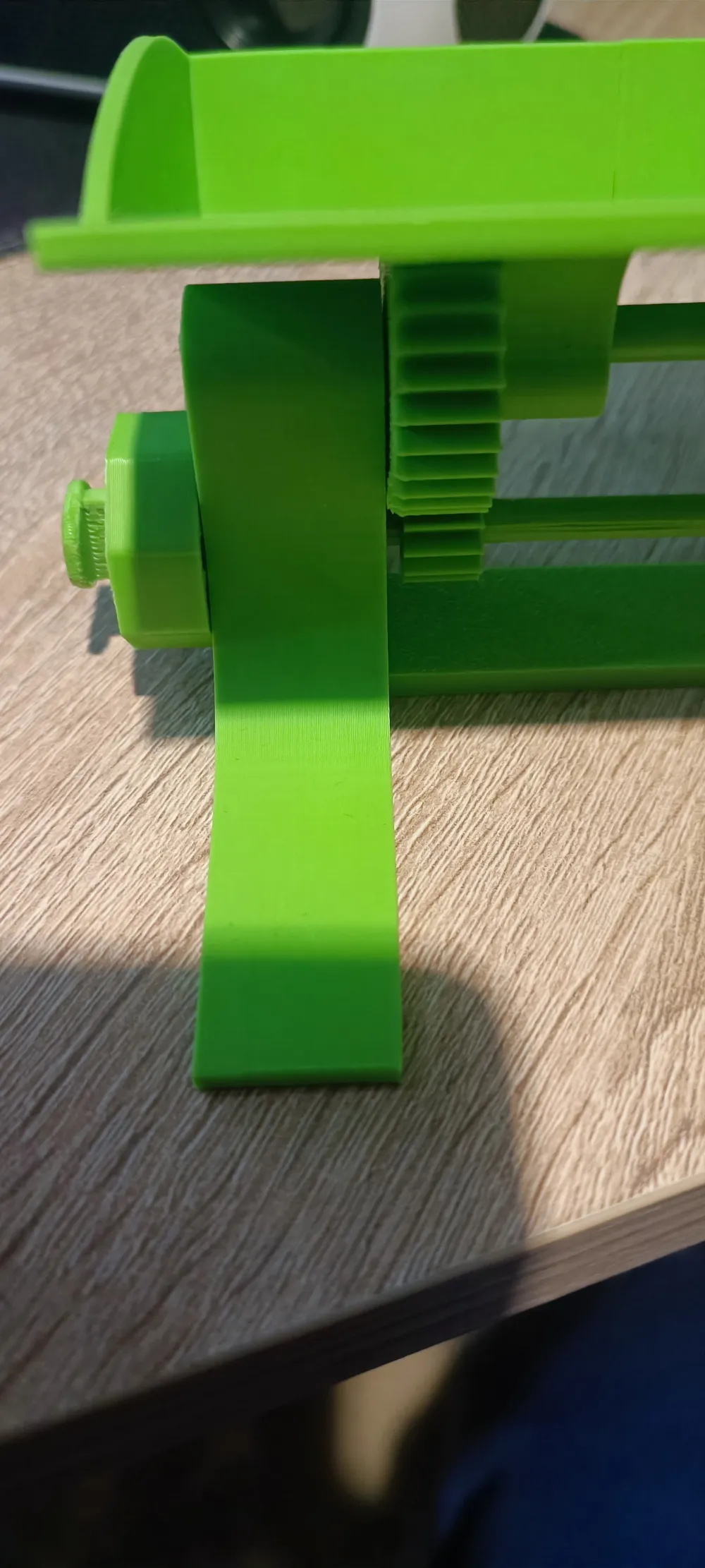 Adjustable holder for a mini projector - Free 3D Print Model - MakerWorld