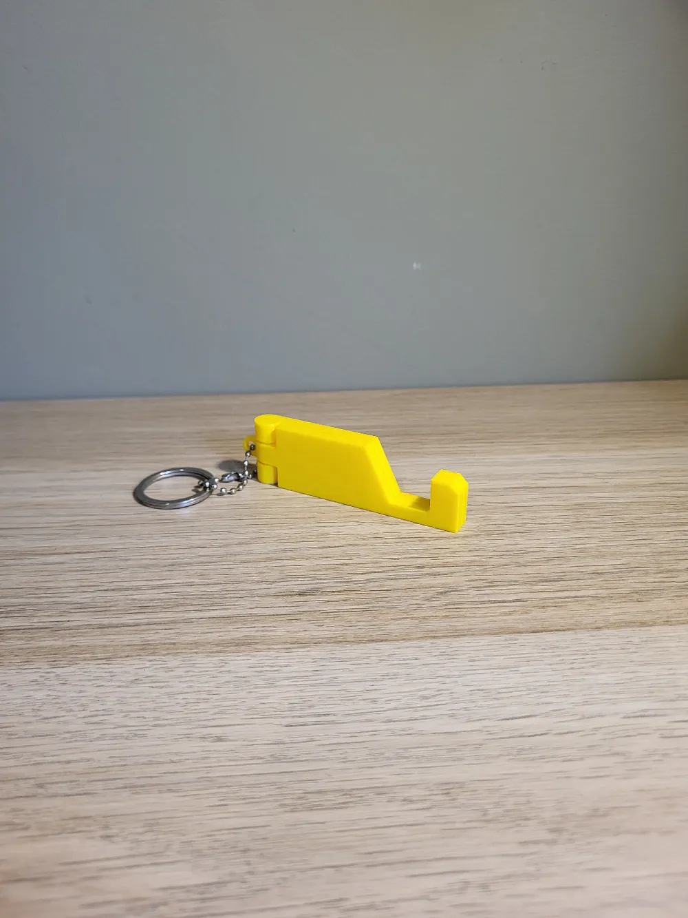 Keyring phone holder by Lucas MakerWorld: Download Free 3D Models