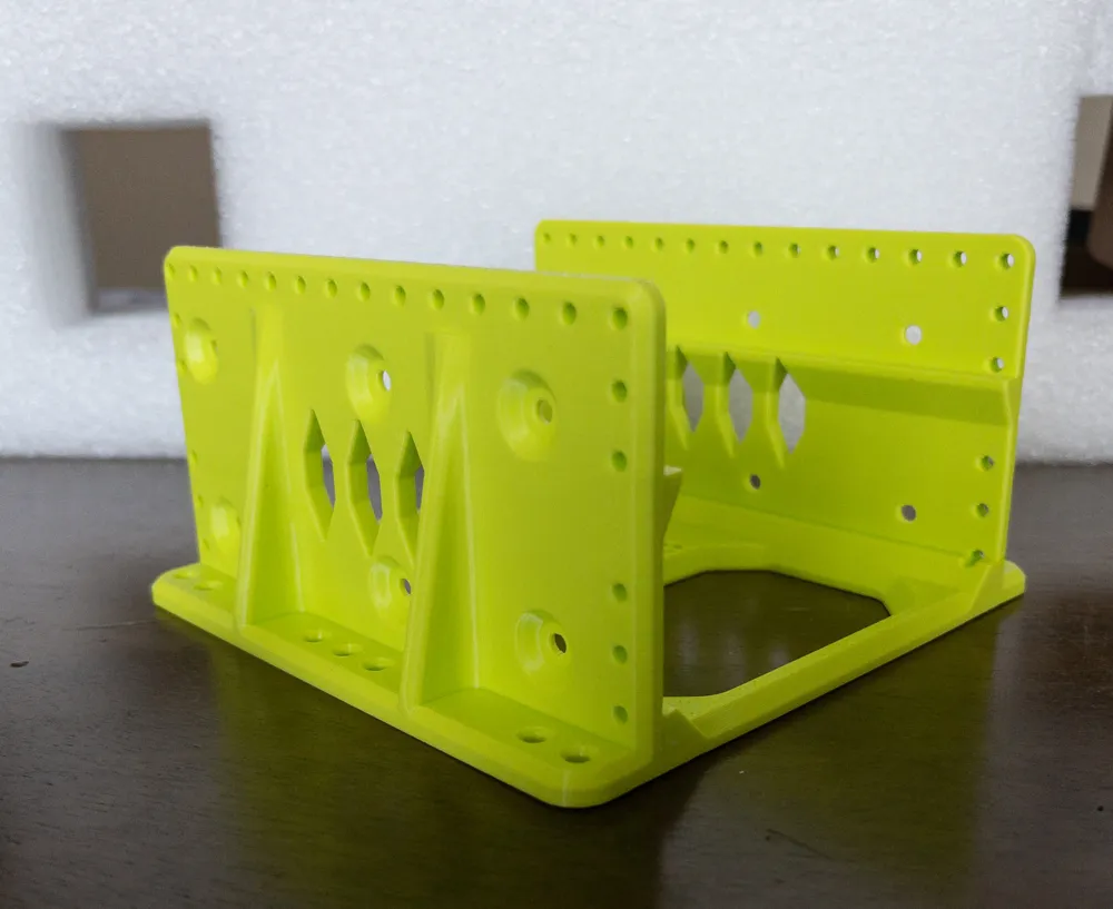 Lab 808 Dual Hard Drive Cage for 140mm Fan Mount - Free 3D Print Model ...