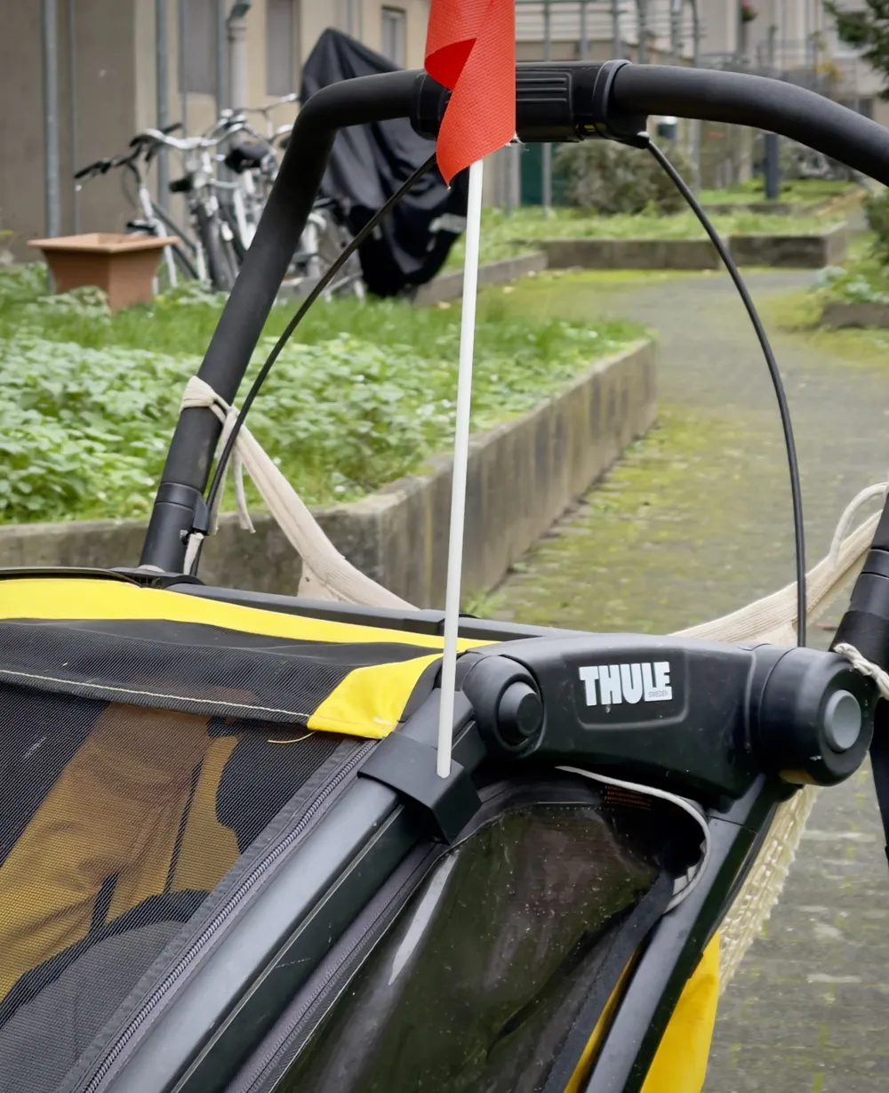 Thule Chariot Flag Holder reloaded Remixed by average3D MakerWorld ...