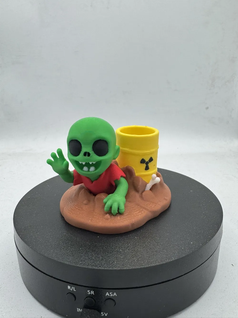 Cute Chibi Zombie Crawling Pen Holder by WispHollow MakerWorld ...