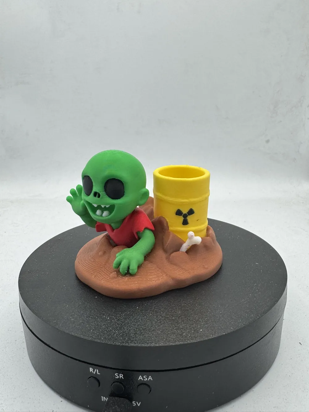 Cute Chibi Zombie Crawling Pen Holder by WispHollow MakerWorld ...