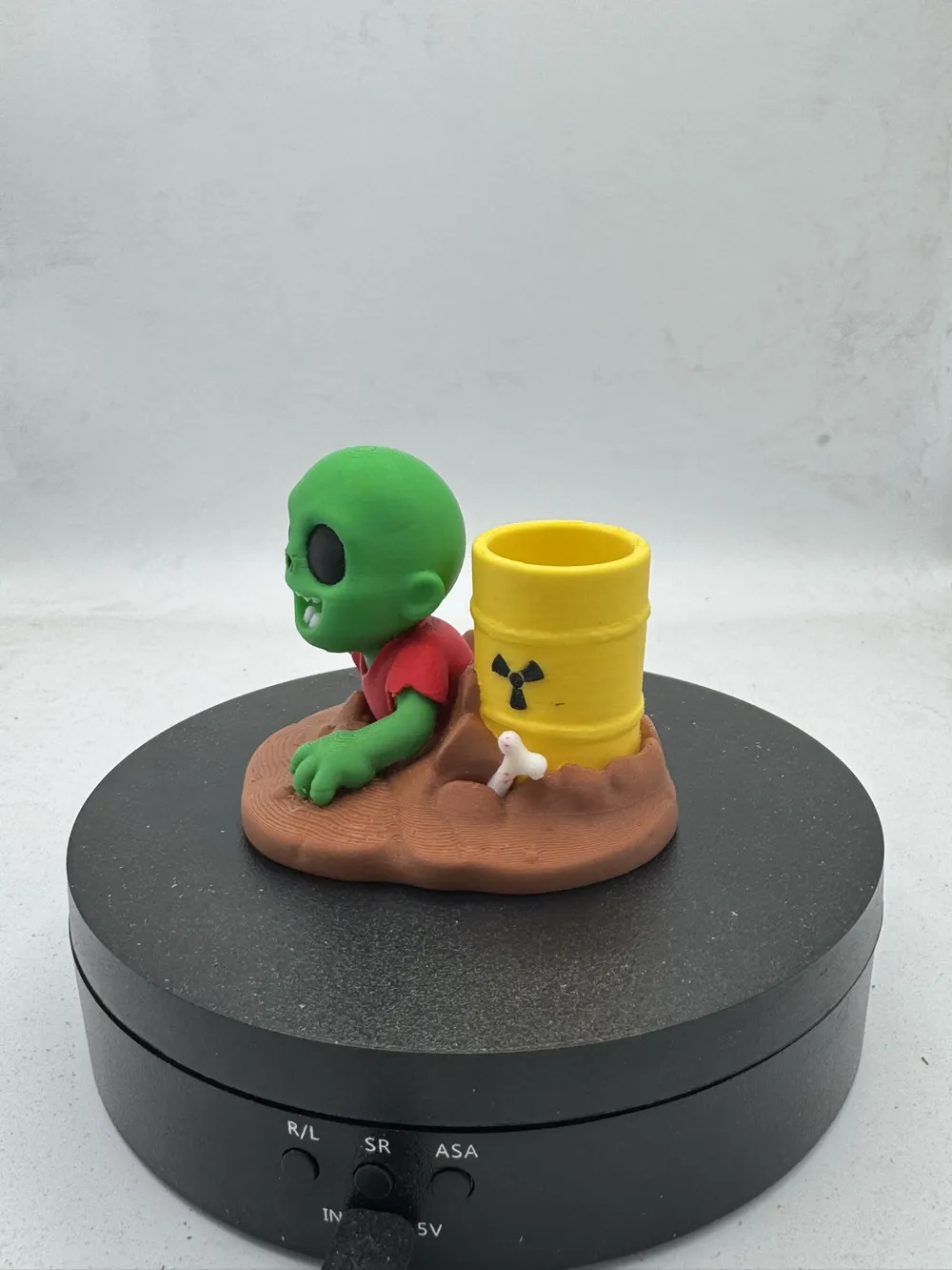 Cute Chibi Zombie Crawling Pen Holder by WispHollow MakerWorld ...