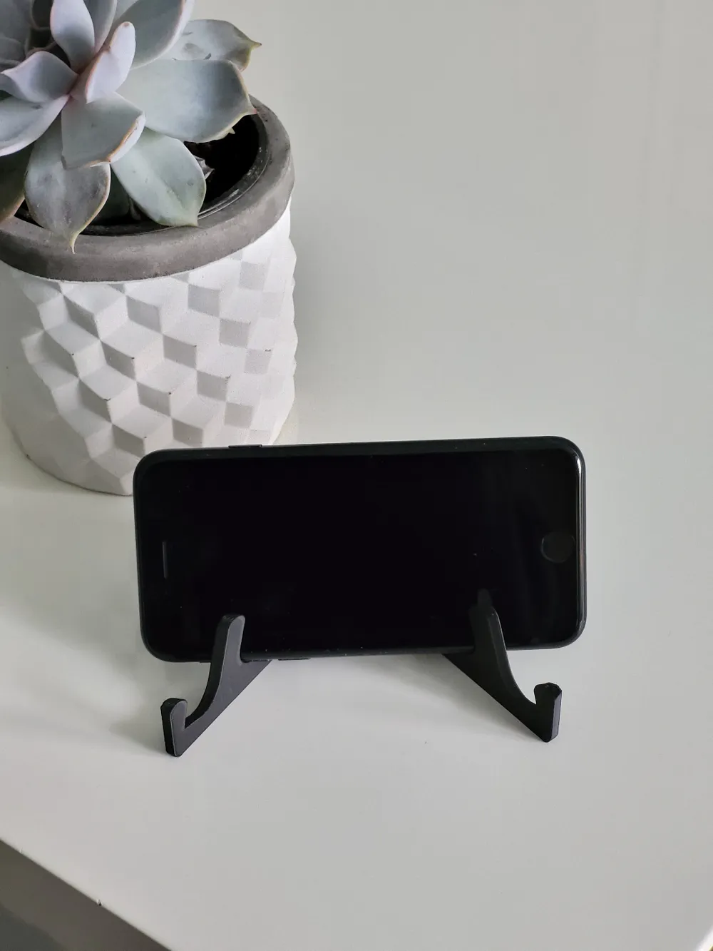 Smartphone / Tablet Stand by H2Jack ConceptsMakerWorld: Download Free ...