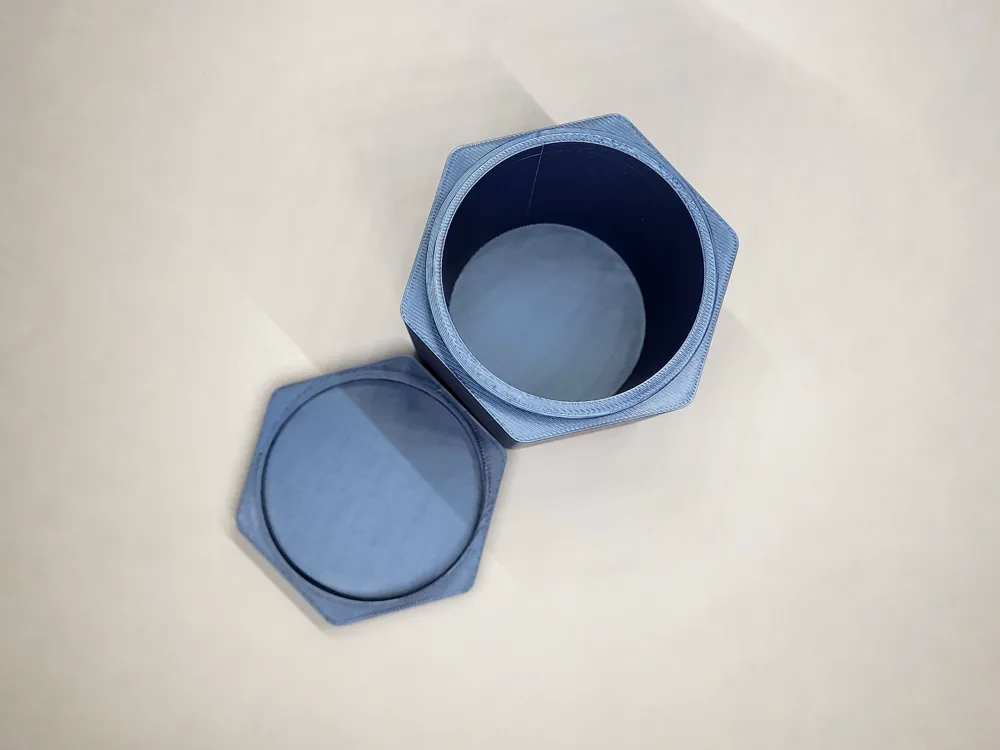 Hexagon Screw Container - travel container by Hester - MakerWorld