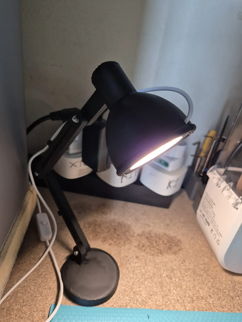 adjustable lamp (kit lamp 001) Remixed by cavecchia.andrea77 - MakerWorld