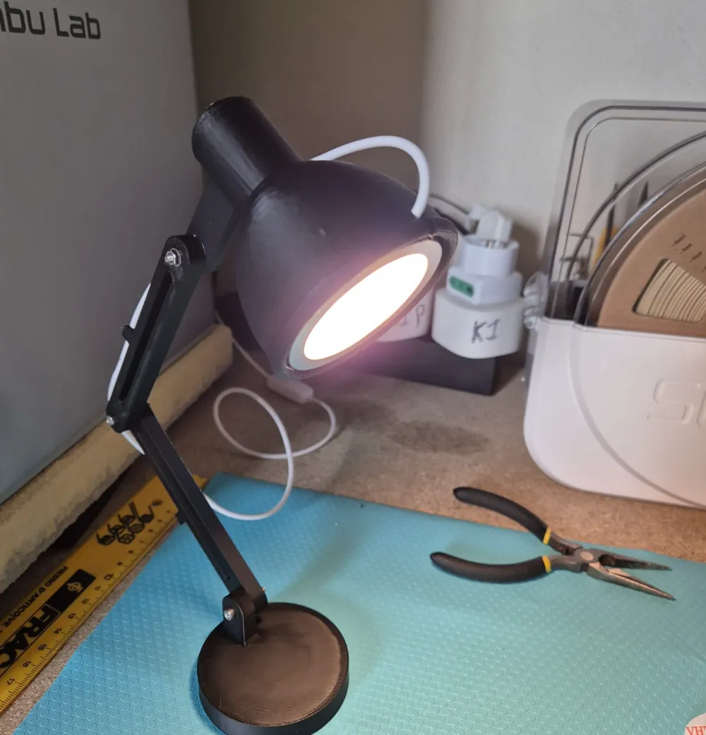 adjustable lamp (kit lamp 001) Remixed by cavecchia.andrea77 - MakerWorld