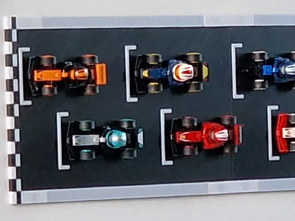 LEG0 Minifigures Formula 1 starting grid - Free 3D Print Model - MakerWorld