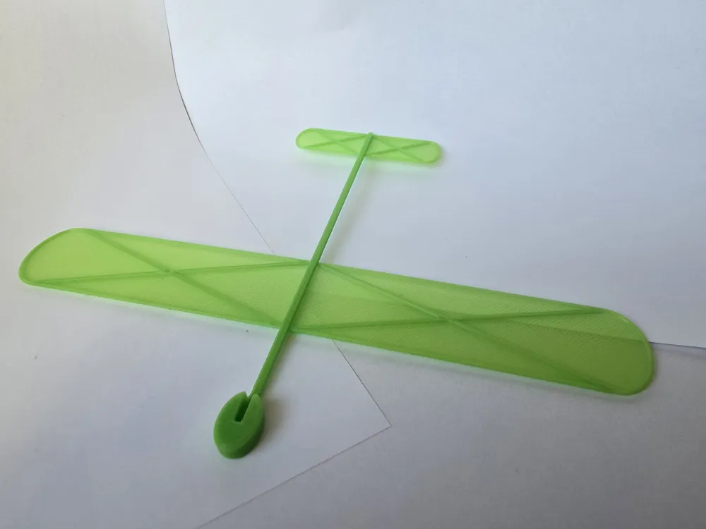 planeador ultraestable por Jonathan MakerWorld: Descarga Modelos 3D Gratuitos