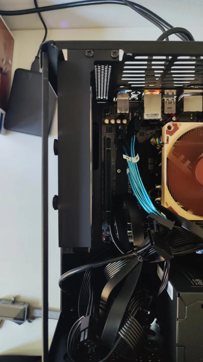 Jonsbo N3 NAS 3.5" Inch HDD PCIe Bracket by Nupol MakerWorld: Download ...