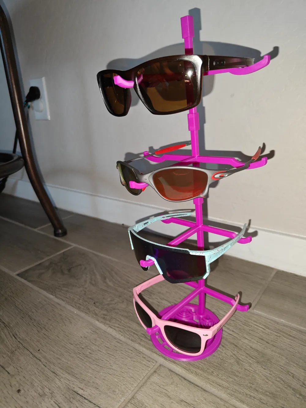 Glasses Mount - 1 Stem + Locker - Free 3D Print Model - MakerWorld