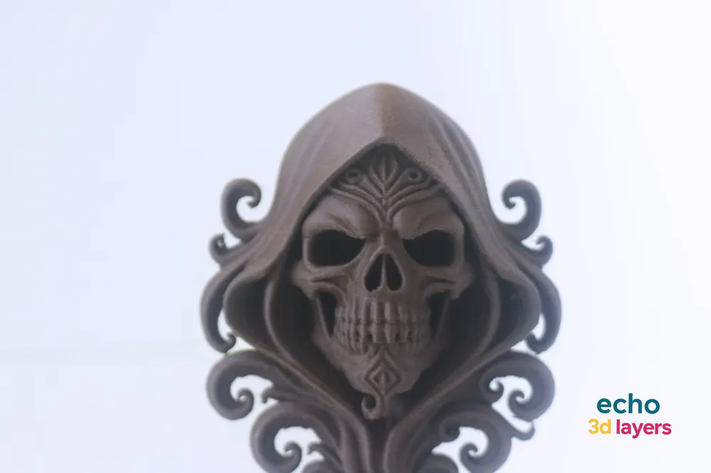 Veiled Reaper – Decorative Sculpture by Echo 3D Layers MakerWorld: Download Free 3D Models