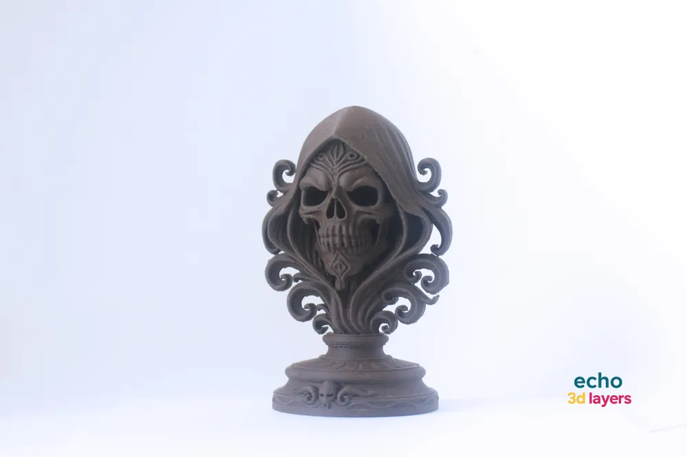 Veiled Reaper – Decorative Sculpture by Echo 3D Layers MakerWorld: Download Free 3D Models