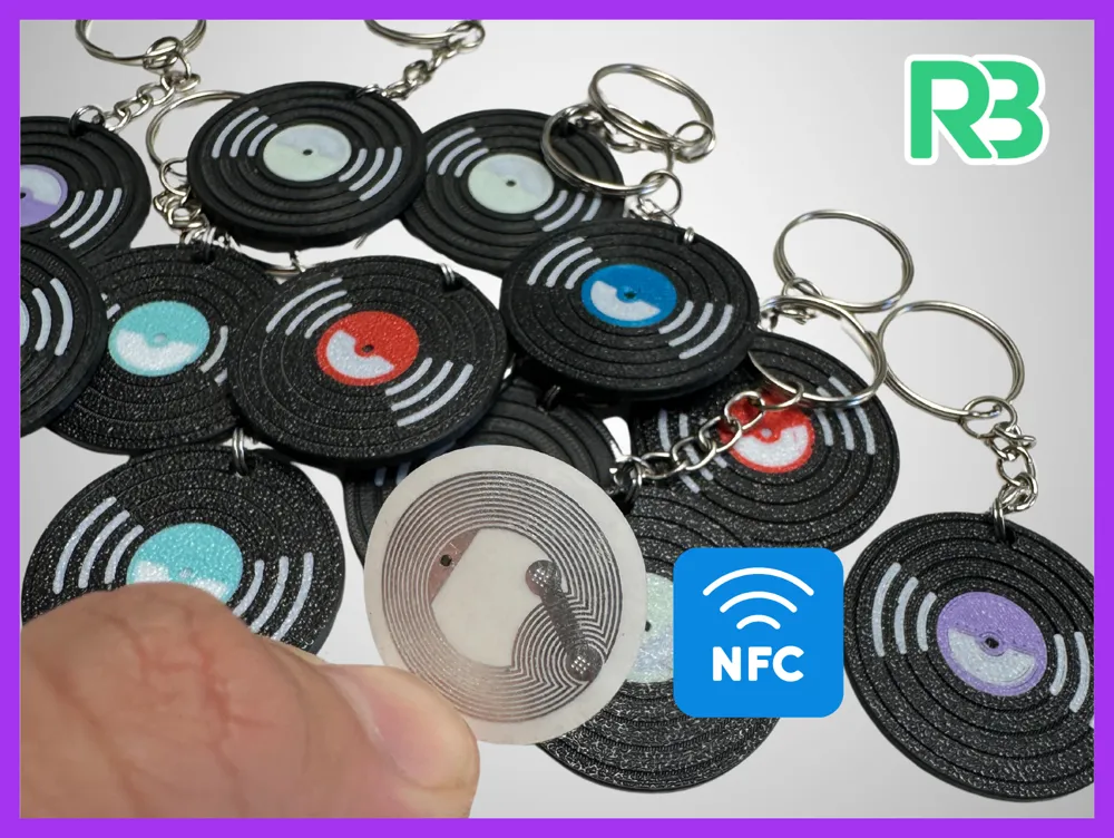 Keychain vinyl disk with NFC tag by Rafa Barajas MakerWorld: Download ...