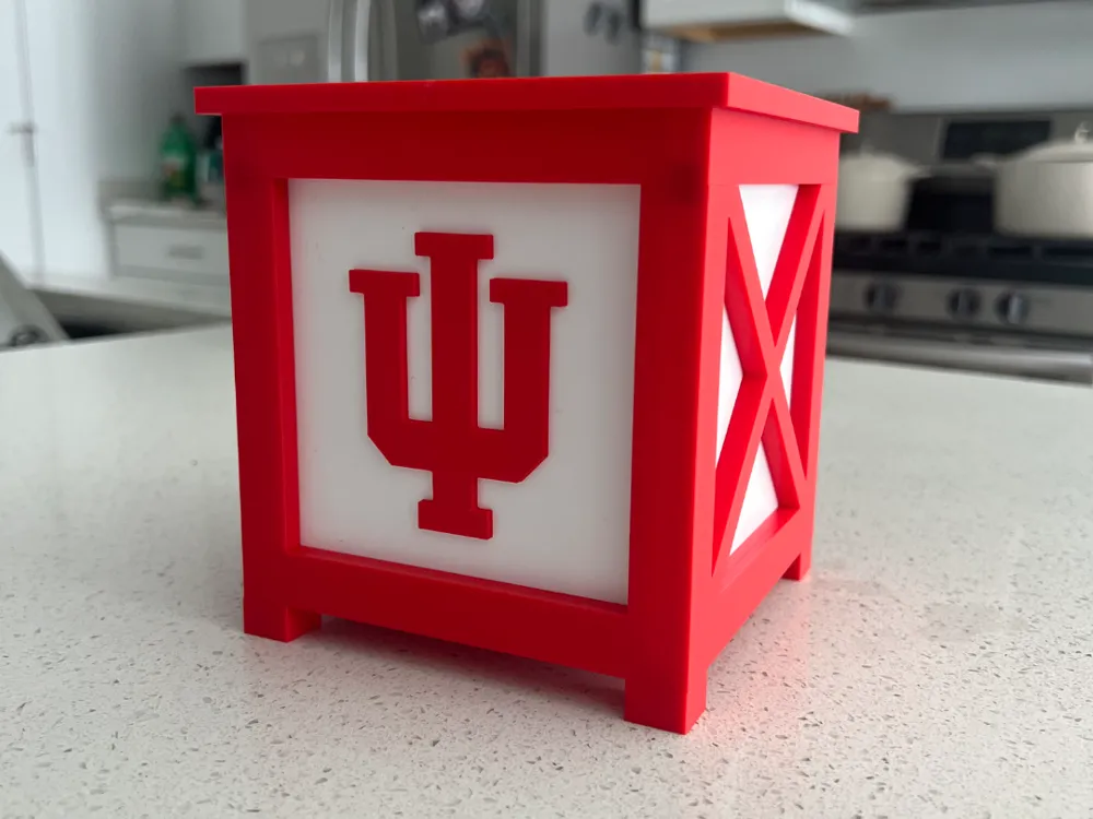 IU Faceplate for Modular Farmhouse Box by thisheresduggy - MakerWorld