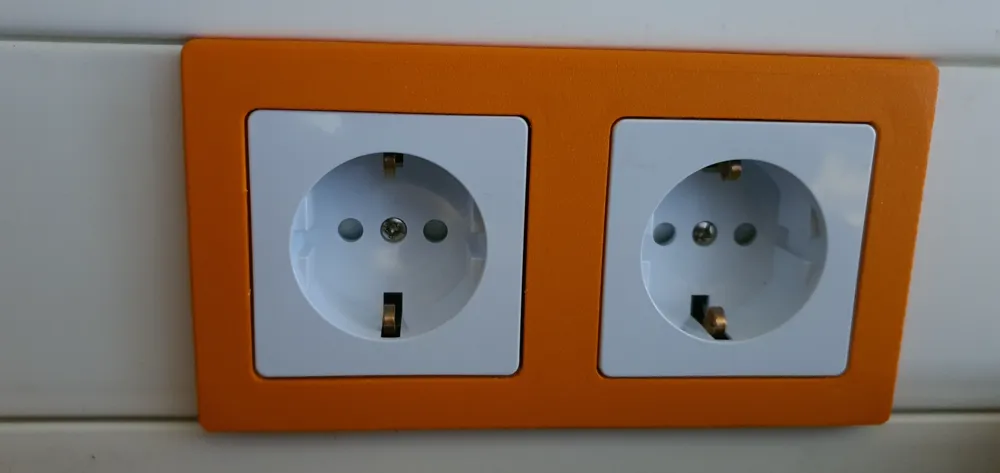 v2 socket cover dual by yahbluez - MakerWorld