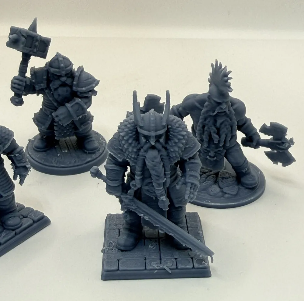 矮人钢铁卫士 - 5名战士套装 (32毫米D&D) - 免费 3D 打印模型 - MakerWorld