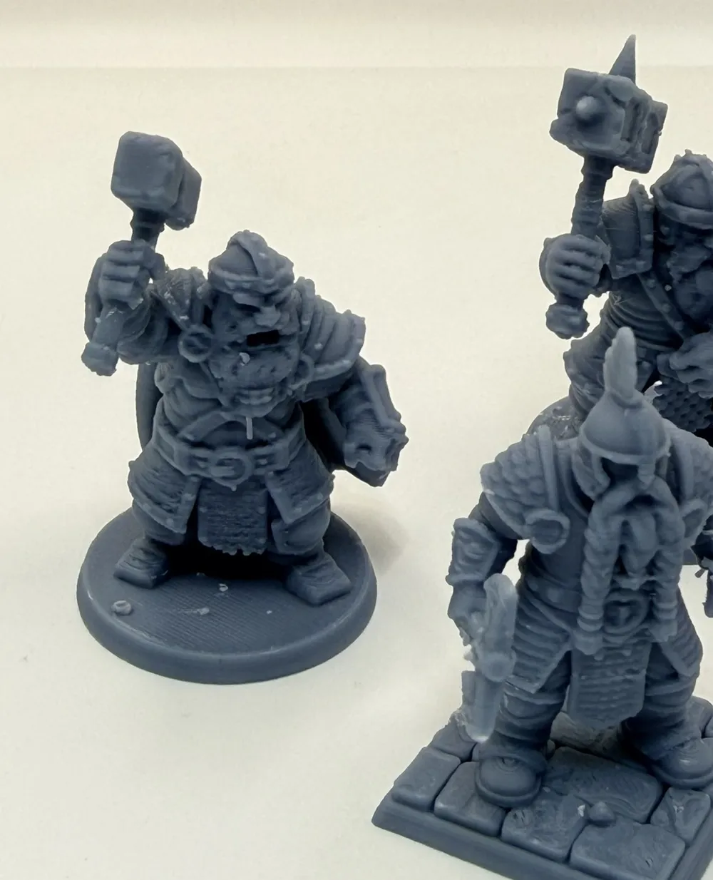 矮人钢铁卫士 - 5名战士套装 (32毫米D&D) - 免费 3D 打印模型 - MakerWorld