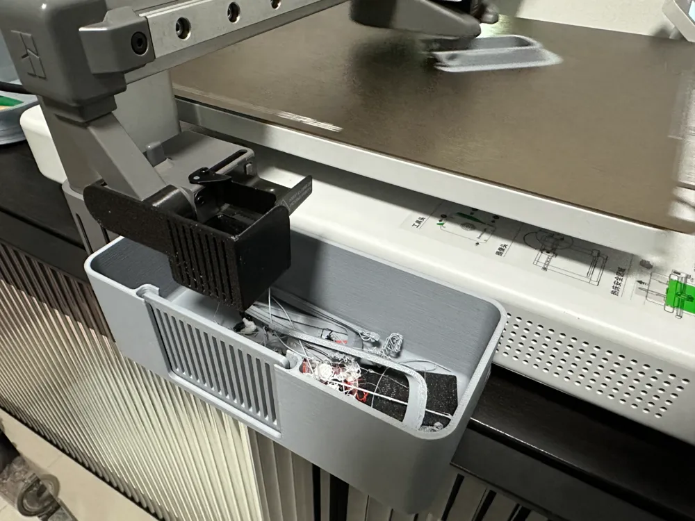 A1 Poop Bucket for small desk by zAgT - MakerWorld