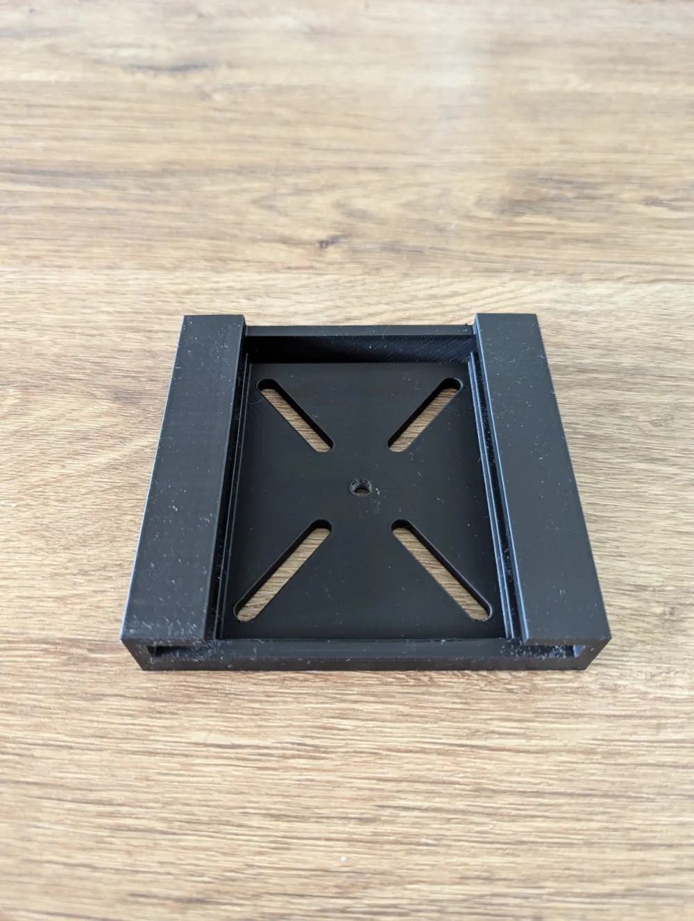 Projector HY320 - Tripod Mount for 1/4 inch screw Remixed by N1co_93 ...