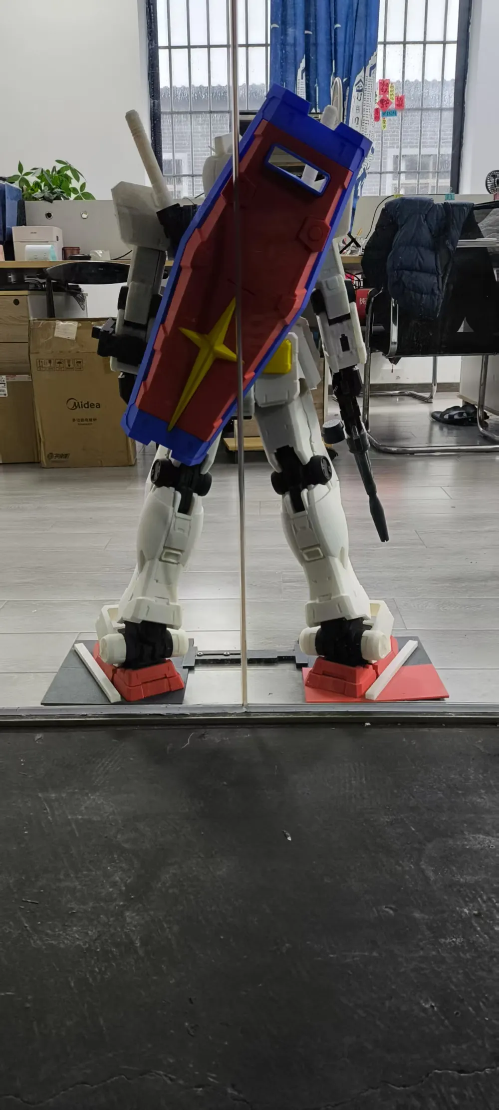 1 Meter RX-78-2 Gundam Shield Backpack Support - Free 3D Print Model ...