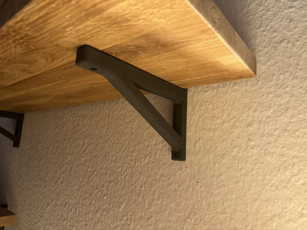 Simple Shelf Bracket by birger.petersen - MakerWorld