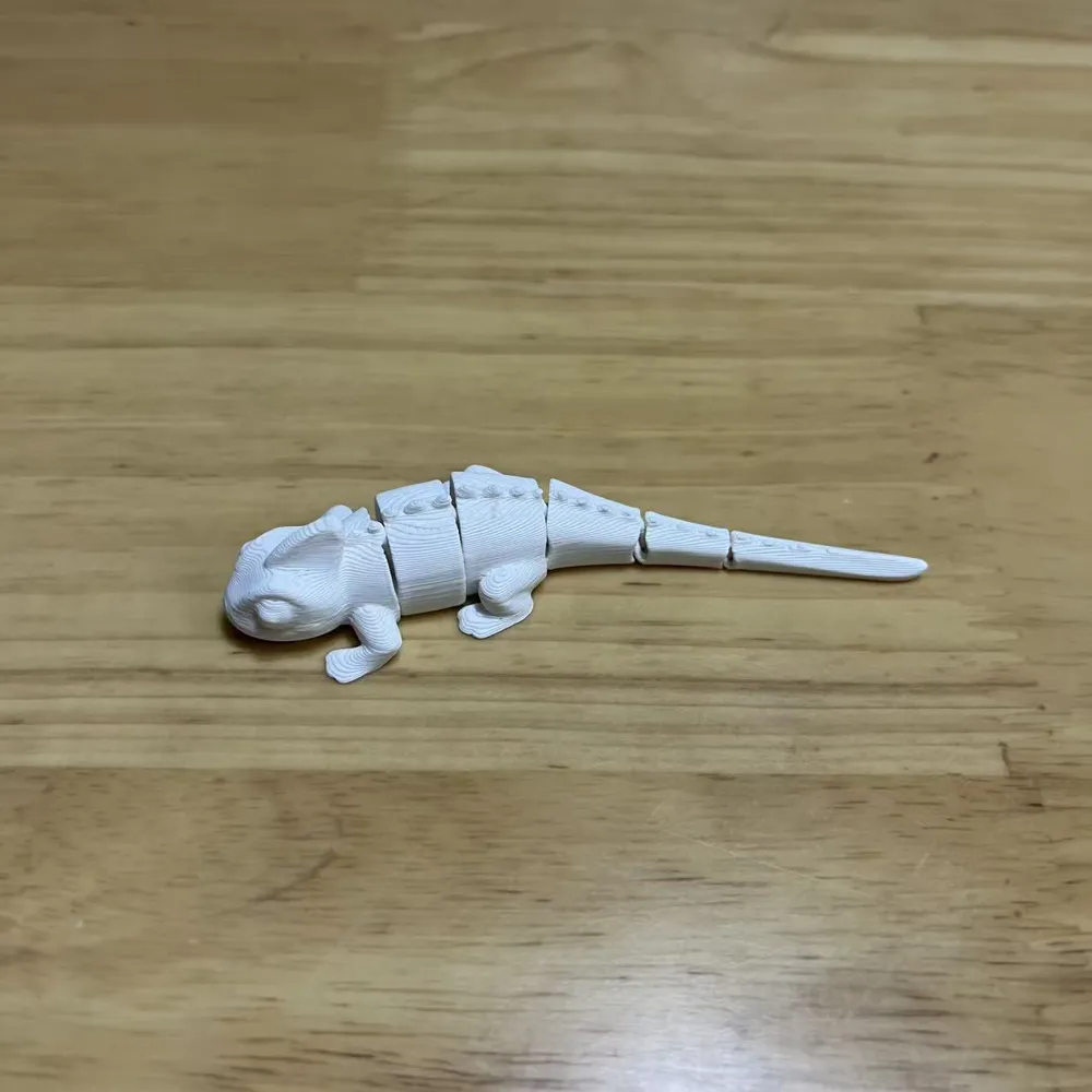 Cute Chameleon - Articulated Animal - Movable Children's Fidget Toy ...