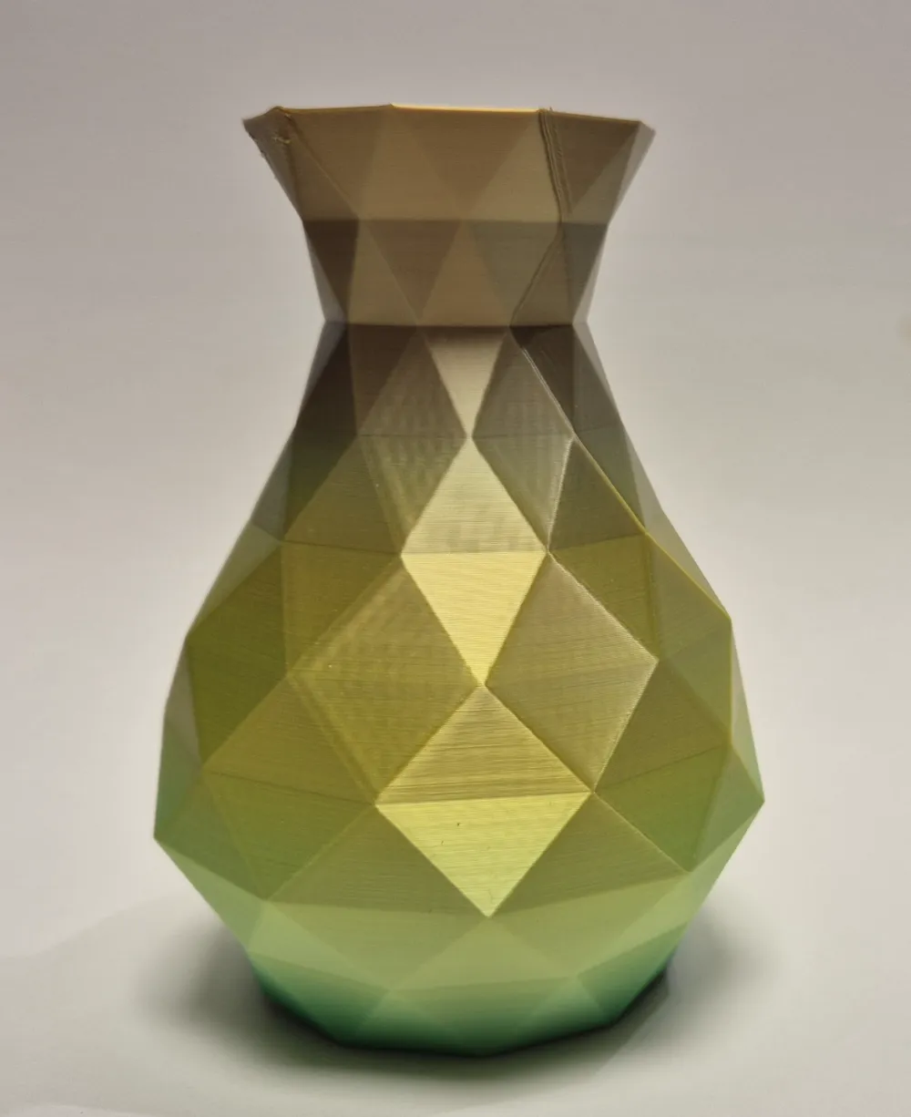 Modern Vase by LangHjornArt - MakerWorld