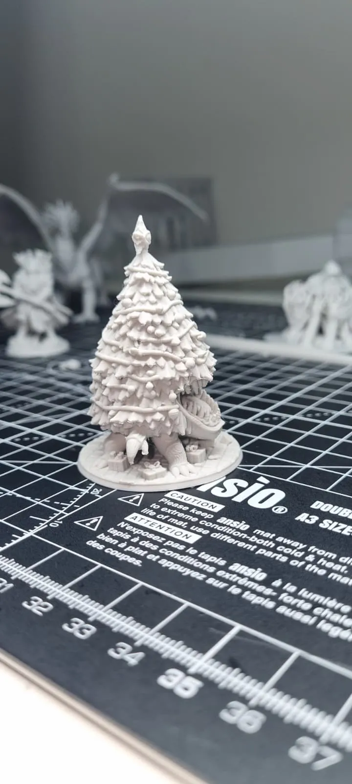 Mimic Christmas Tree D&D Miniature (60mm) - Free 3D Print Model ...