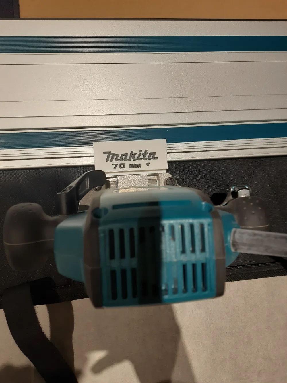 Makita RO0900 Tracksaw Guide Remixed by PV90 - MakerWorld