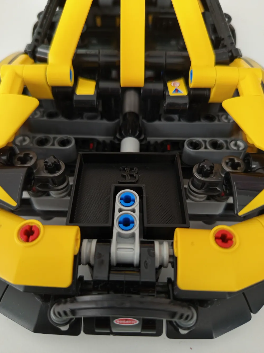 BUGATTI BOLIDE Technic Front Storage Box by Tunaprints - MakerWorld
