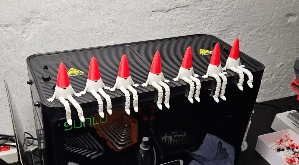 Nisse (Gnome) with articulated legs by k3ldar - MakerWorld