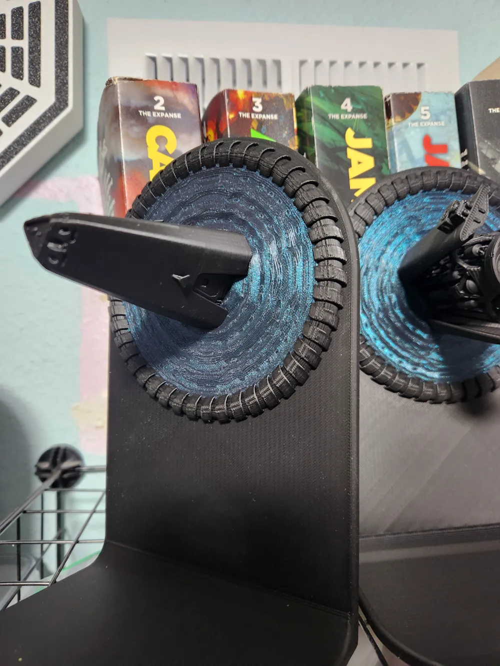 The Expanse Razorback Bookend Remixed by Awaken O Sleeper - MakerWorld
