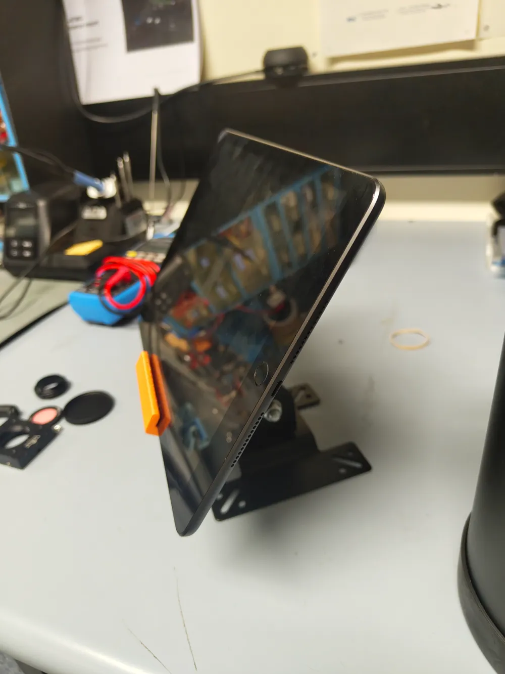 iPad holder (M4 mountable) by awes - MakerWorld