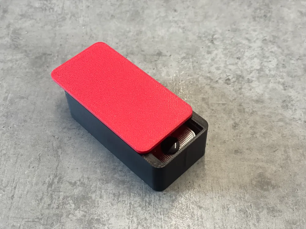 Mini Slide box Lid and Lock Magnetic by Industriee - MakerWorld