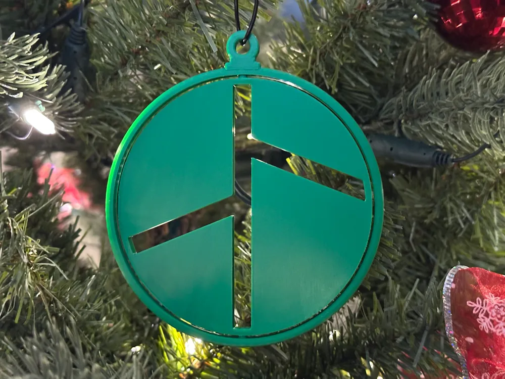 Bambu Lab Christmas Spinning Tree Ornament by BuzzzzMakerWorld ...