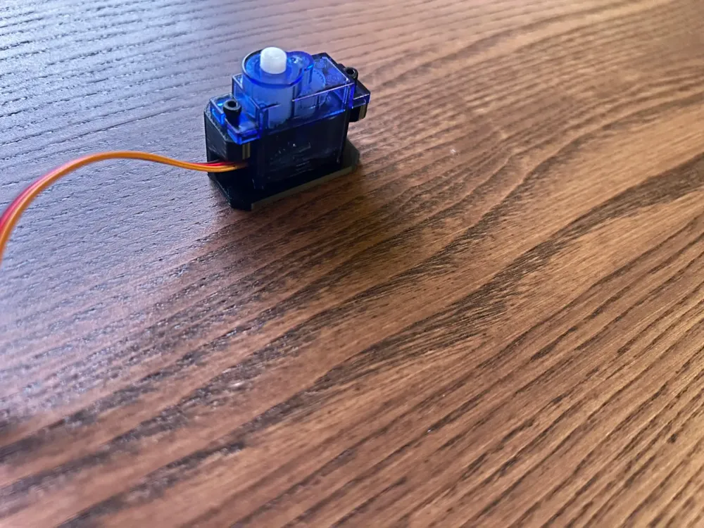 SG90 Servo Mount Usable with M2 screws by user_2725294 - MakerWorld