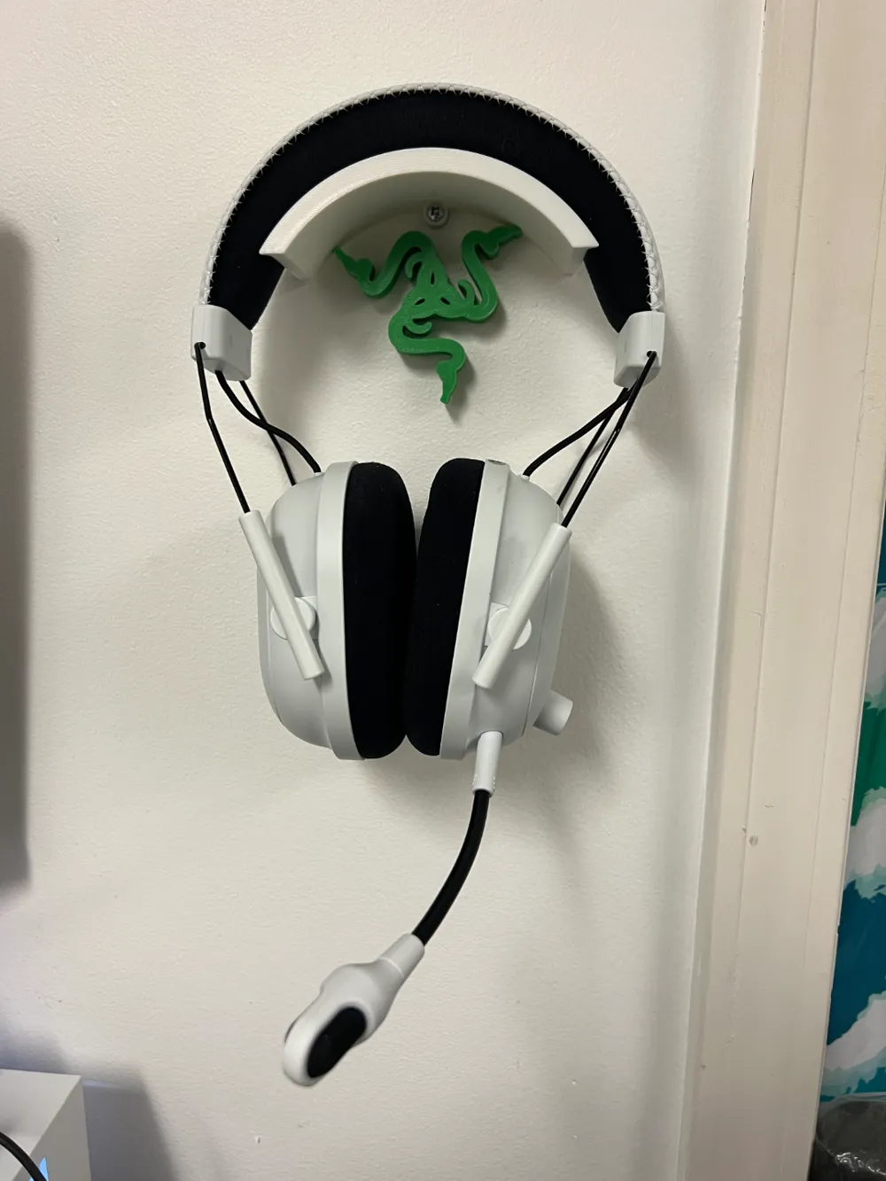 Razer Headphone Wall Mounted Holder Remixed by Rigby810 - MakerWorld