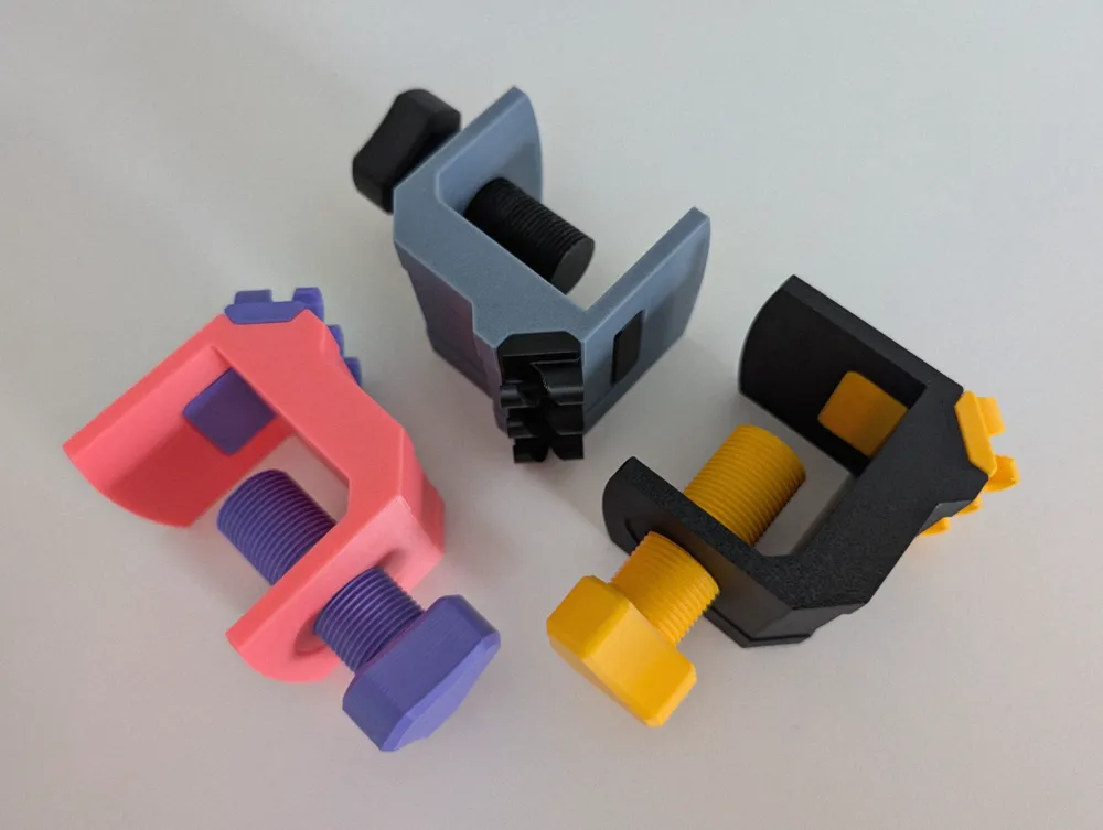 Desk clamp cable holder - Modular - Free 3D Print Model - MakerWorld