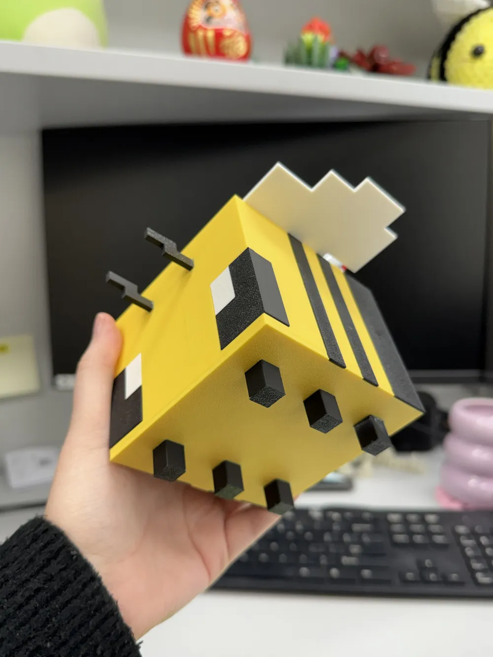 Minecraft Bee Pen Holder - Free 3D Print Model - MakerWorld