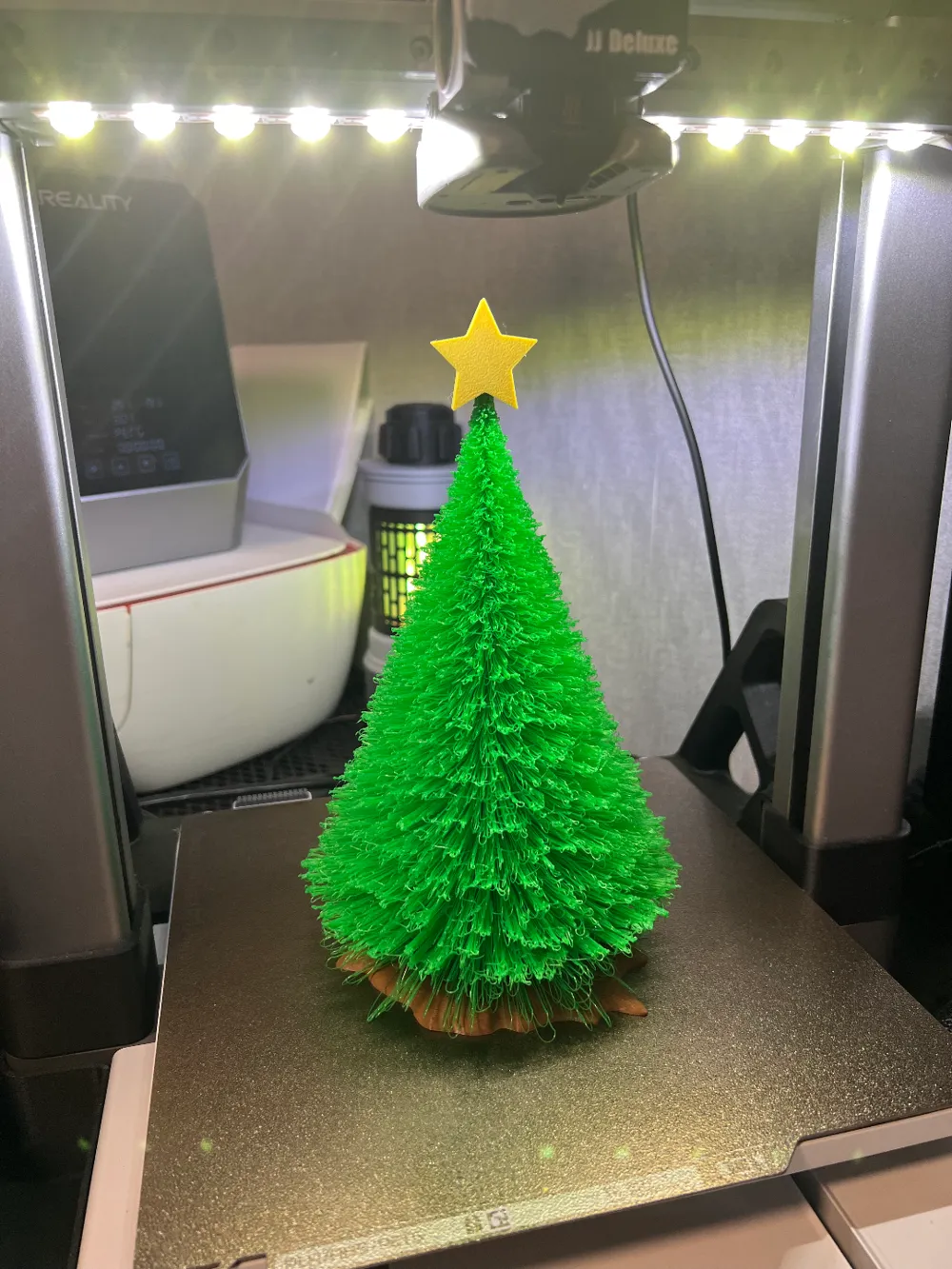Christmas Tree Large with Realistic Wood Base Remixed by JJ Deluxe Designs - MakerWorld