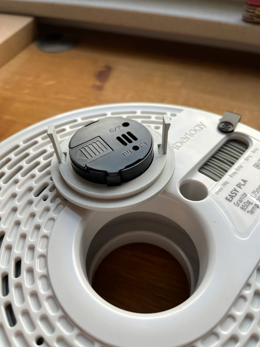 Humidity sensor spool bracket, Fiberlogy spools by futuri - MakerWorld